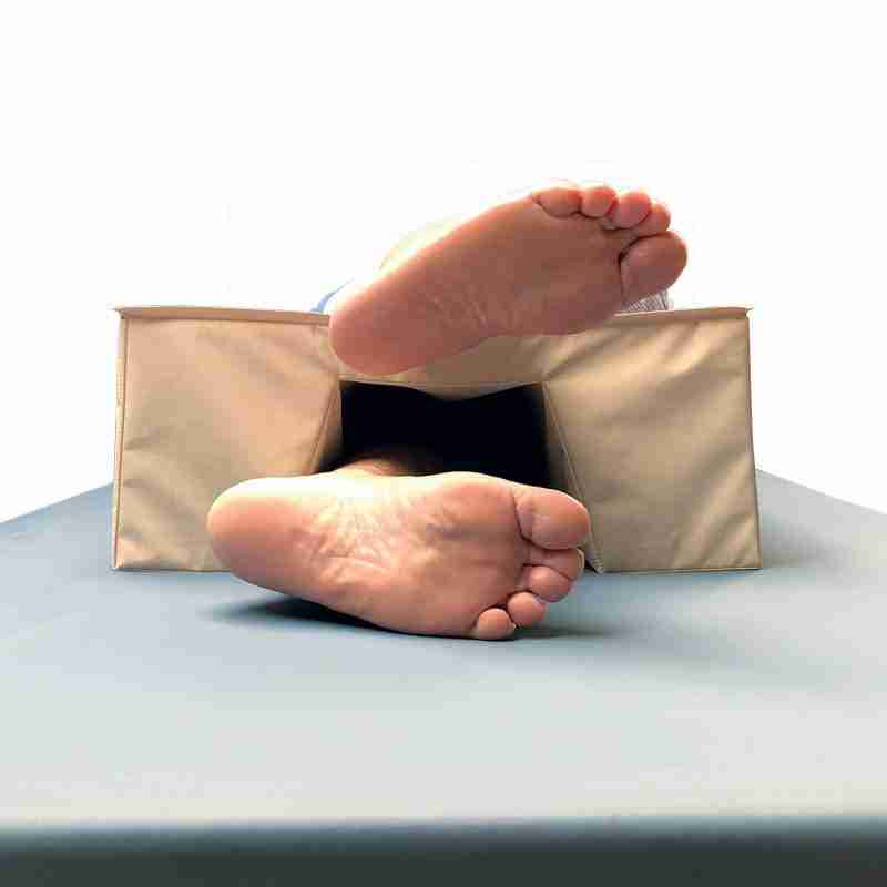 Femoral Positioning Rest - Holds the upper leg off the lower leg